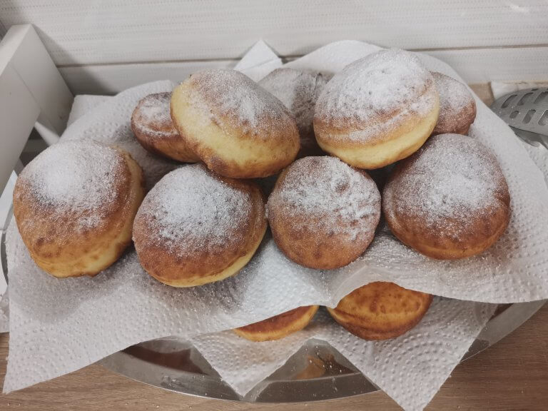 Bakina kuhinja: Imamo savršen recept za krafne koje će vam sigurno uspjeti!