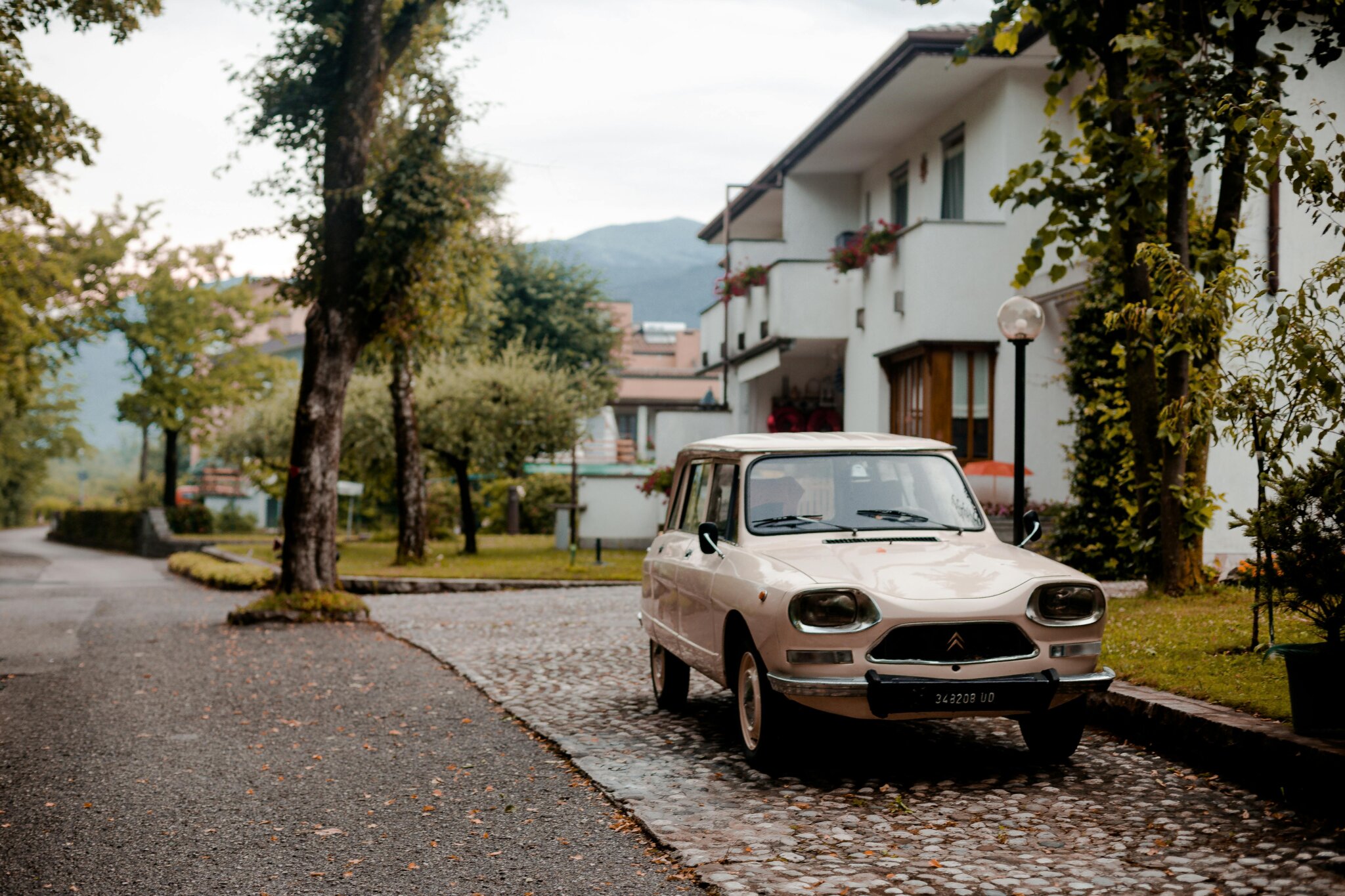 Foto dana: Francuski automobil Citroën Diana-6 nekada je bio pravi ...
